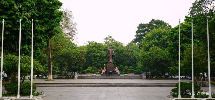 Top 8 beautiful and famous parks in Hanoi that you can visit for ...
