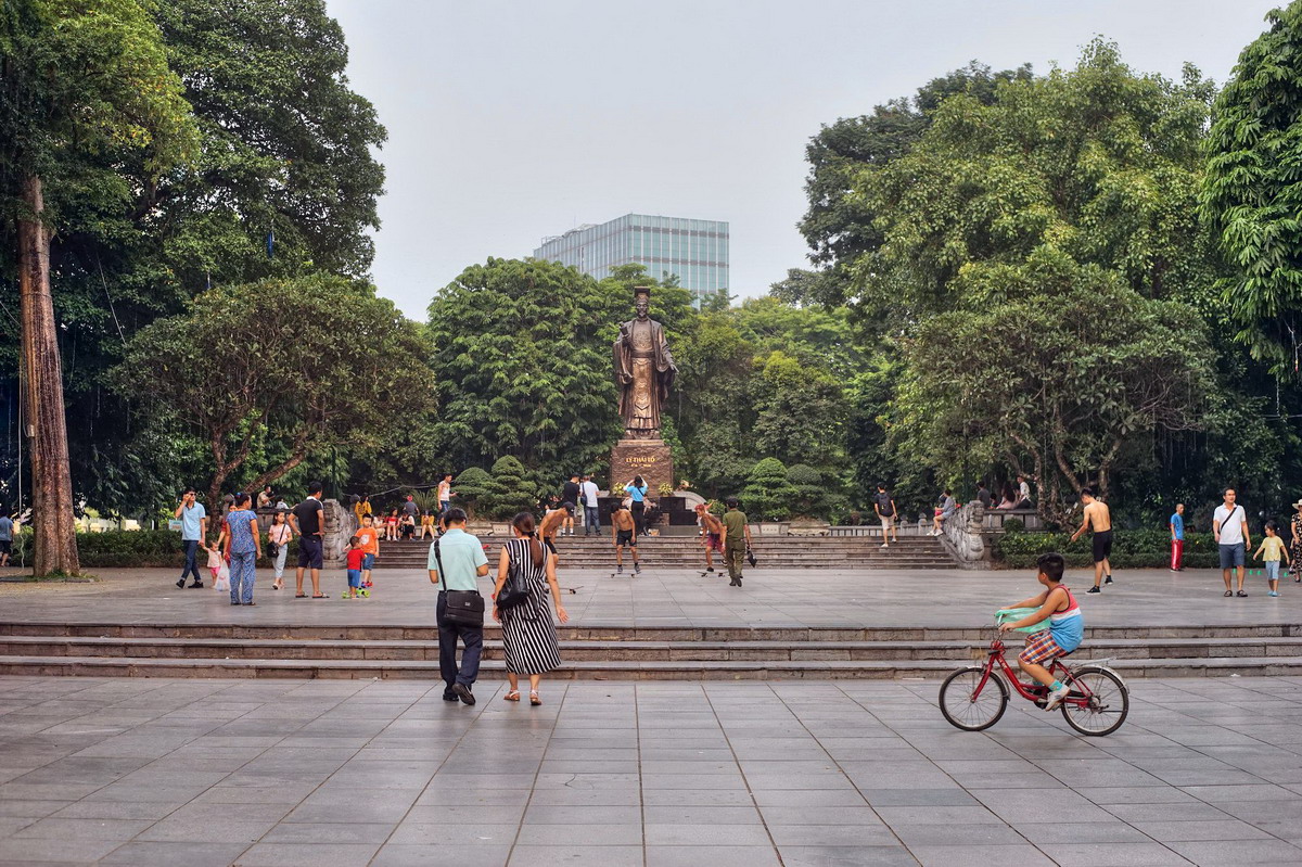 Ly Thai To Garden and historical little-known stories – Rubicon Tours